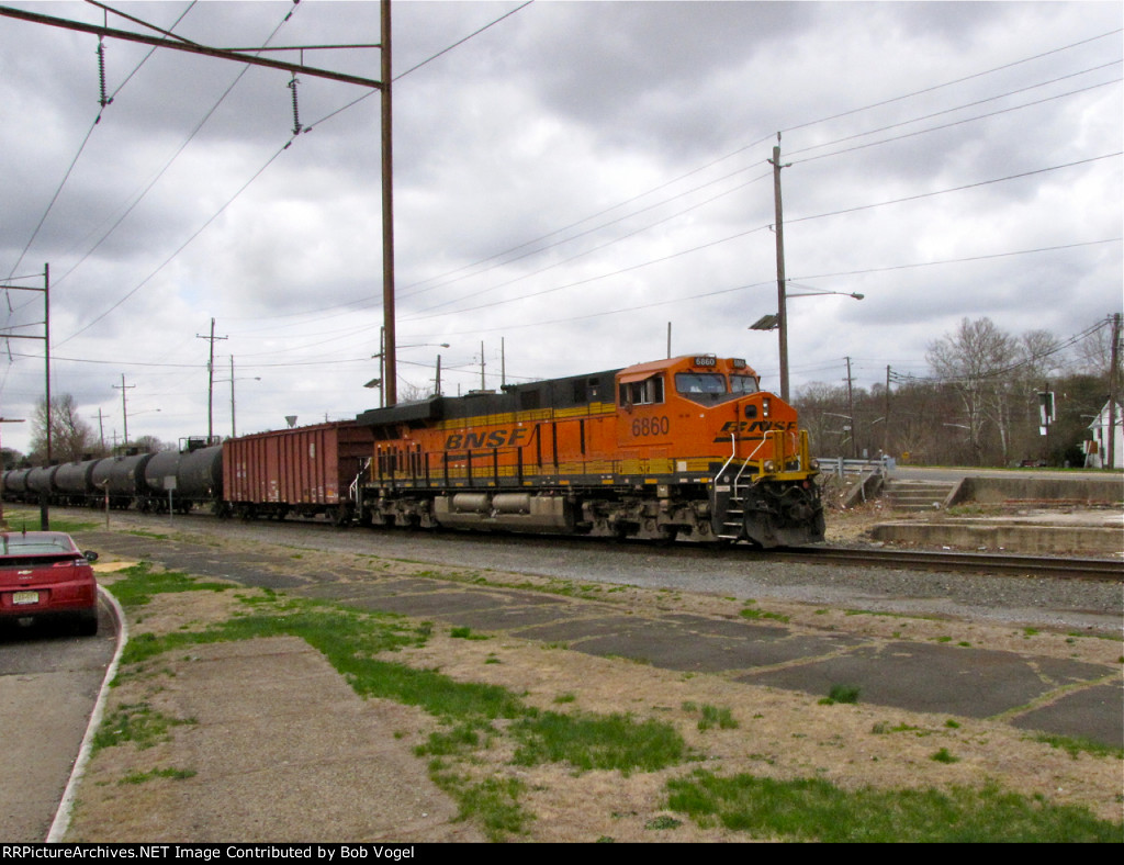 BNSF 6860